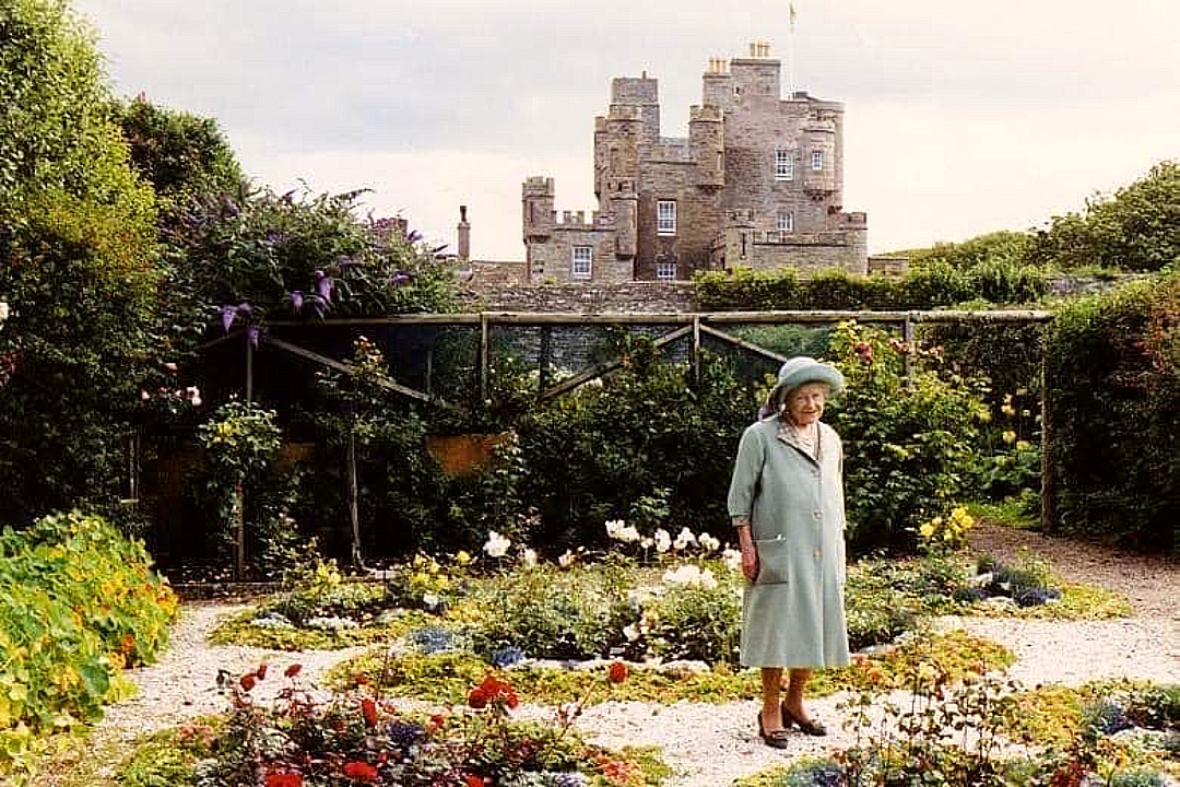 The Castle of Mey In Scotland: The Queen Mother's Castle - House Crazy ...